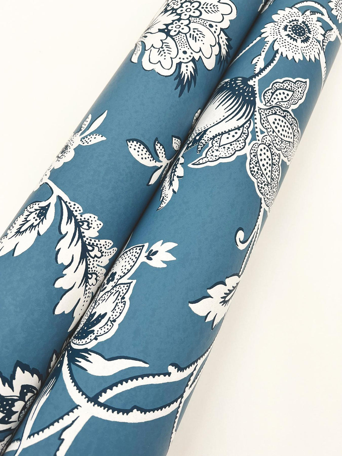 York Wallcoverings Sutton Blue Wallpaper – DecoratorsBest