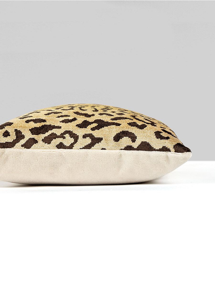 Scalamandre Leopardo Lumbar - Gold / Beige Back Pillow – DecoratorsBest